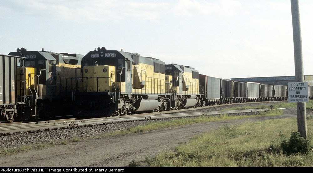 C&NW 7031 and 8033